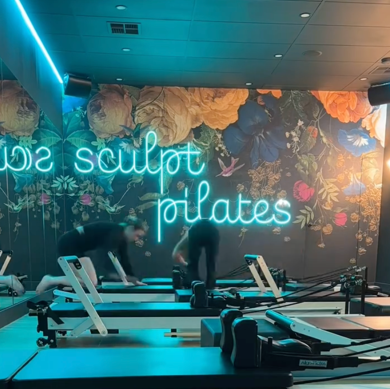 Sculpt Pilates Neon Elegance | Stylish Signs for Studios