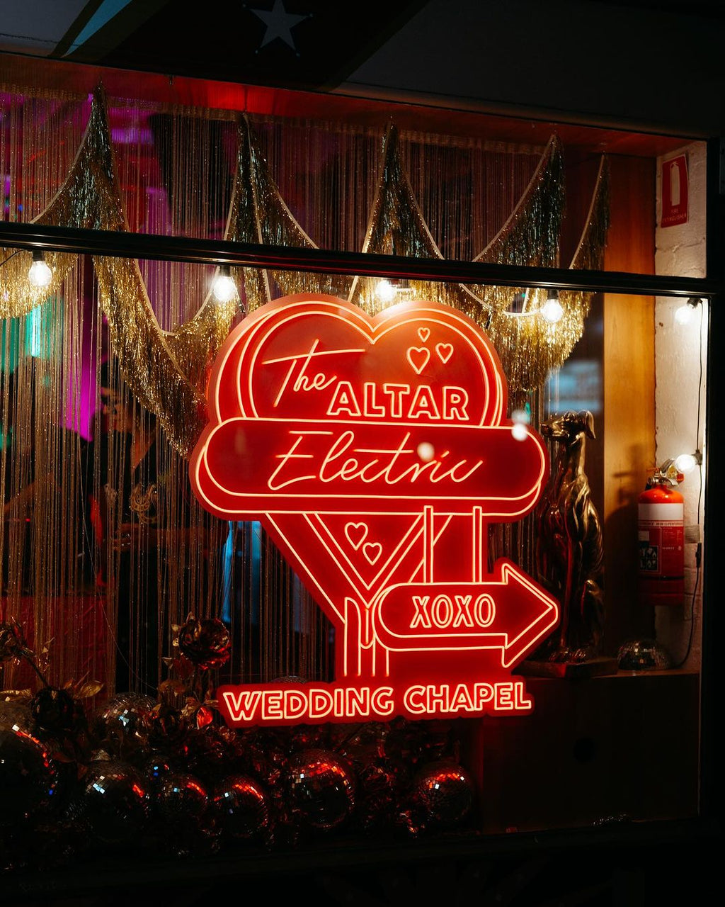 The Altar Electric’s Trendy Neon Look | Signs for Weddings
